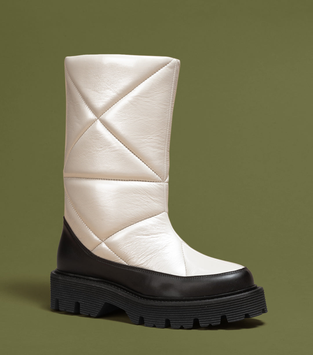 Saso: Perla Puffy-Lack Vegan Pull-on Boot Sustainable | O2 Monde
